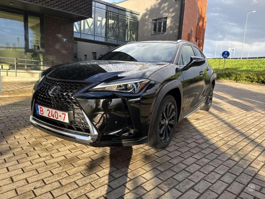 Melns Lexus UX 250h 2020 Daugavpils, ar dzinēja tilpumu 1.99 L un nobraukumu 131 tūkst. km par 21299 €, foto 39 vietnē AUTOMOTO.COM.LV