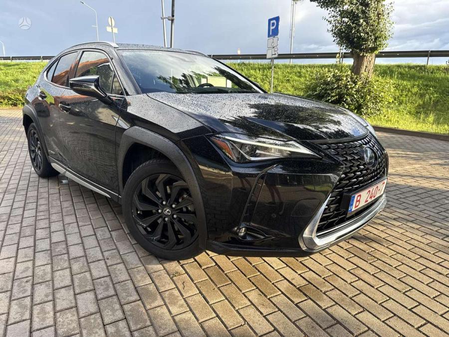 Melns Lexus UX 250h 2020 Daugavpils, ar dzinēja tilpumu 1.99 L un nobraukumu 131 tūkst. km par 21299 €, foto 43 vietnē AUTOMOTO.COM.LV