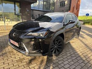 Melns Lexus UX 250h 2020 Daugavpils, ar dzinēja tilpumu 1.99 L un nobraukumu 131 tūkst. km par 21299 €, foto 45 vietnē AUTOMOTO.COM.LV