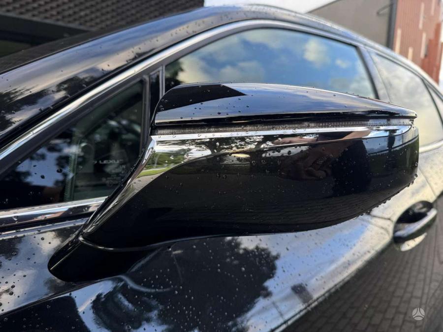 Melns Lexus UX 250h 2020 Daugavpils, ar dzinēja tilpumu 1.99 L un nobraukumu 131 tūkst. km par 21299 €, foto 46 vietnē AUTOMOTO.COM.LV