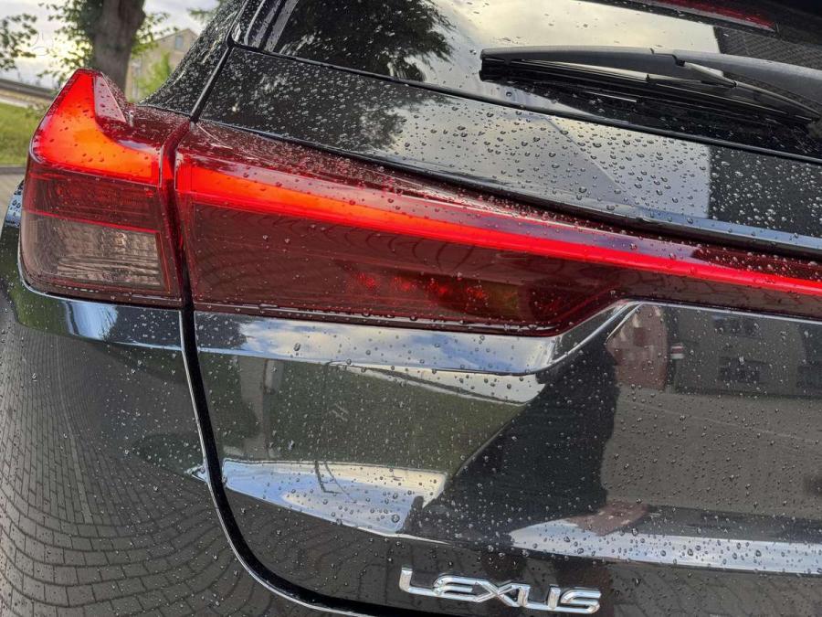 Melns Lexus UX 250h 2020 Daugavpils, ar dzinēja tilpumu 1.99 L un nobraukumu 131 tūkst. km par 21299 €, foto 48 vietnē AUTOMOTO.COM.LV