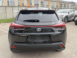 Melns Lexus UX 250h 2020 Viļņa, ar dzinēja tilpumu 2.00 L un nobraukumu 72 tūkst. km par 23000 €, foto 10 vietnē AUTOMOTO.COM.LV