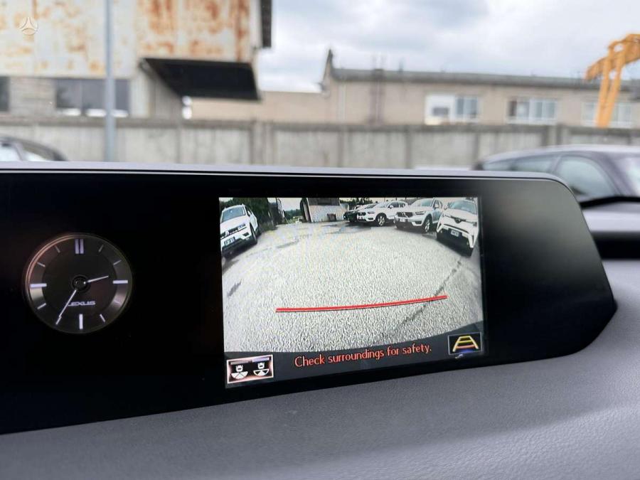 Melns Lexus UX 250h 2020 Viļņa, ar dzinēja tilpumu 2.00 L un nobraukumu 72 tūkst. km par 23000 €, foto 23 vietnē AUTOMOTO.COM.LV