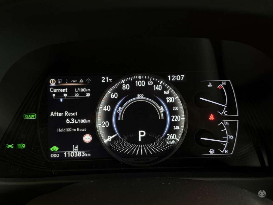 Black Lexus UX 250h 2020 in Kaunas, with an engine capacity of 1.98 L and mileage of 110 thousand km for 24390 €, photo 27 on AUTOMOTO.COM.LV