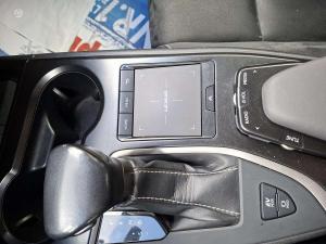 Black Lexus UX 250h 2020 in Vilnius, with an engine capacity of 2.00 L and mileage of 130 thousand km for 18700 €, photo 16 on AUTOMOTO.COM.LV