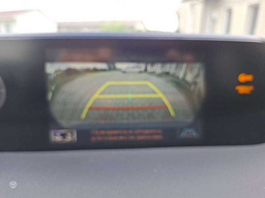 Black Lexus UX 250h 2020 in Vilnius, with an engine capacity of 2.00 L and mileage of 130 thousand km for 18700 €, photo 18 on AUTOMOTO.COM.LV