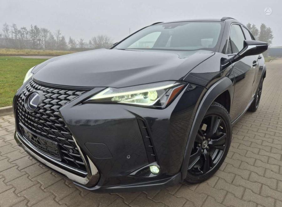 Melns Lexus UX 250h 2021 Panevēža, ar dzinēja tilpumu 1.99 L un nobraukumu 149 tūkst. km par 19899 €, foto 1 vietnē AUTOMOTO.COM.LV