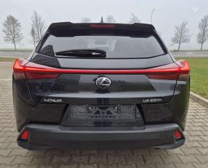 Melns Lexus UX 250h 2021 Panevēža, ar dzinēja tilpumu 1.99 L un nobraukumu 149 tūkst. km par 19899 €, foto 4 vietnē AUTOMOTO.COM.LV