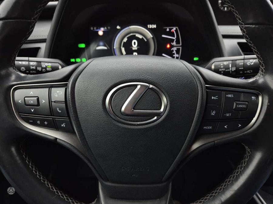 Melns Lexus UX 250h 2021 Panevēža, ar dzinēja tilpumu 1.99 L un nobraukumu 149 tūkst. km par 19899 €, foto 18 vietnē AUTOMOTO.COM.LV