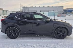 Black Lexus UX 250h 2021 in Panevezys, with an engine capacity of 1.99 L and mileage of 149 thousand km for 19499 €, photo 6 on AUTOMOTO.COM.LV