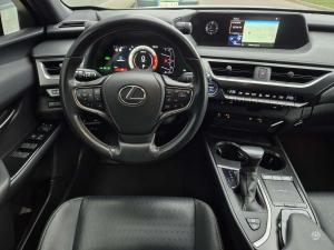 Black Lexus UX 250h 2021 in Panevezys, with an engine capacity of 1.99 L and mileage of 149 thousand km for 19499 €, photo 16 on AUTOMOTO.COM.LV