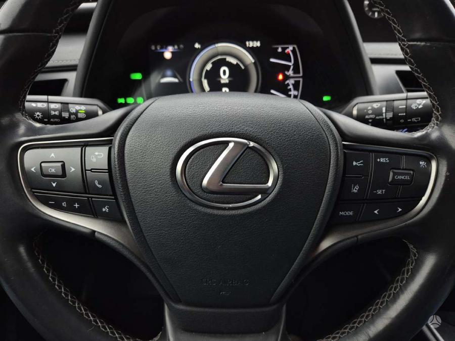 Black Lexus UX 250h 2021 in Panevezys, with an engine capacity of 1.99 L and mileage of 149 thousand km for 19499 €, photo 17 on AUTOMOTO.COM.LV