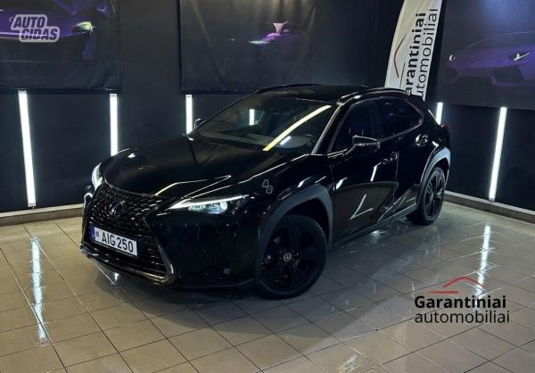 Black Lexus UX 250h 2021 in Avizieniai, with an engine capacity of 2.00 L and mileage of 156 thousand km for 22750 €, photo 1 on AUTOMOTO.COM.LV