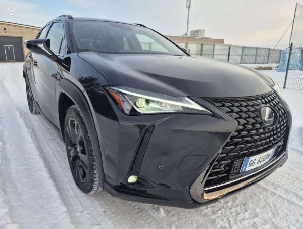 Melns Lexus UX 250h 2021 Panevēža, ar dzinēja tilpumu 1.99 L un nobraukumu 149 tūkst. km par 18999 €, foto 1 vietnē AUTOMOTO.COM.LV
