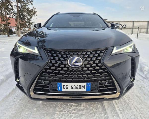 Melns Lexus UX 250h 2021 Panevēža, ar dzinēja tilpumu 1.99 L un nobraukumu 149 tūkst. km par 18999 €, foto 8 vietnē AUTOMOTO.COM.LV