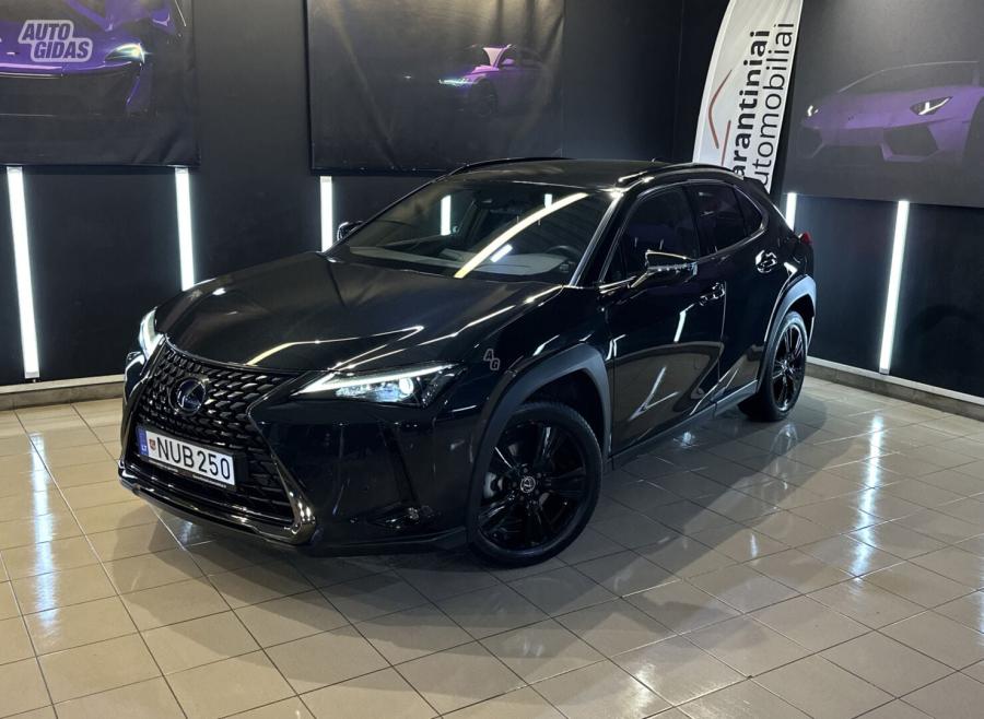 Черный Лексус UX 250h 2021 в Авиженяй, объемом двигателя 2.00 л и пробегом 41 тыс. км за 25950 €, фото 1 на AUTOMOTO.COM.LV
