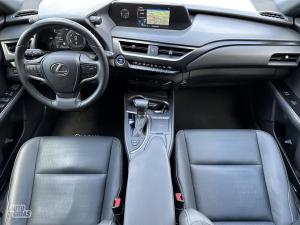 Черный Лексус UX 250h 2021 в Авиженяй, объемом двигателя 2.00 л и пробегом 41 тыс. км за 25950 €, фото 4 на AUTOMOTO.COM.LV