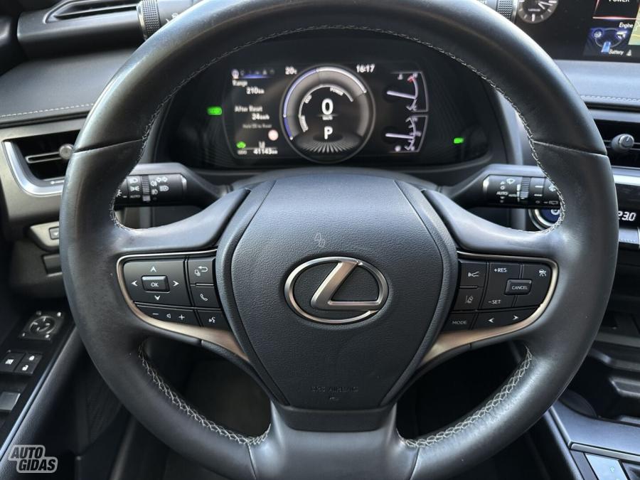 Черный Лексус UX 250h 2021 в Авиженяй, объемом двигателя 2.00 л и пробегом 41 тыс. км за 25950 €, фото 7 на AUTOMOTO.COM.LV