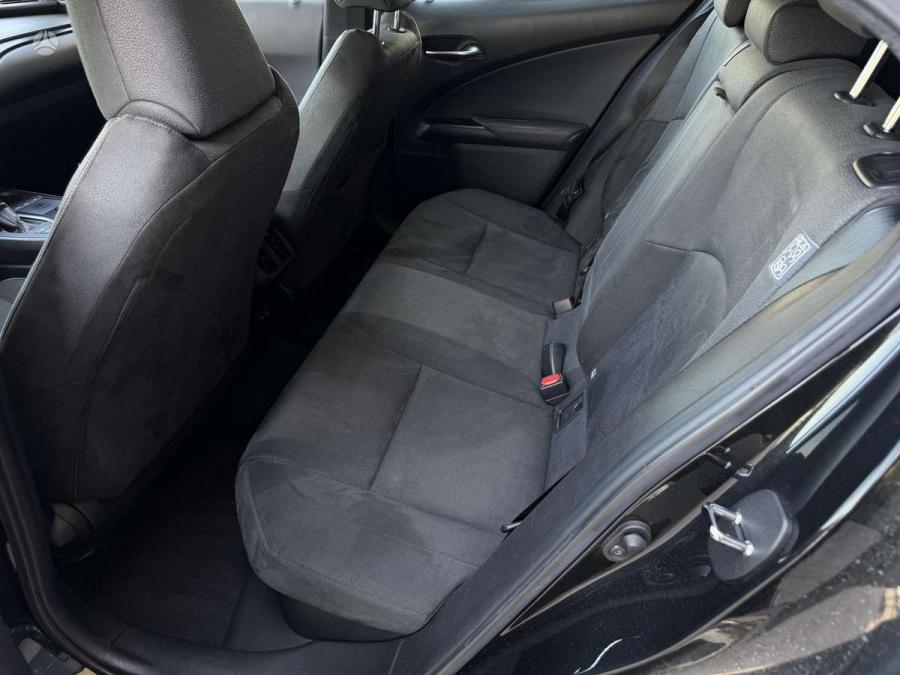 Черный Лексус UX 250h 2021 в Вильнюс, объемом двигателя 1.99 л и пробегом 125 тыс. км за 21777 €, фото 11 на AUTOMOTO.COM.LV
