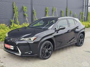 Black Lexus UX 250h 2022 in Vilnius, with an engine capacity of 2.00 L and mileage of 92 thousand km for 24200 €, photo 4 on AUTOMOTO.COM.LV