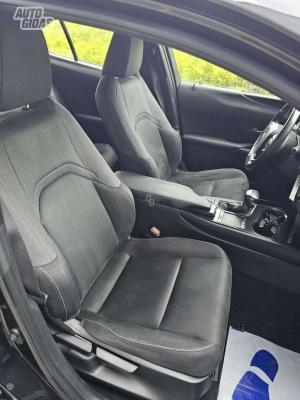 Black Lexus UX 250h 2022 in Vilnius, with an engine capacity of 2.00 L and mileage of 92 thousand km for 24200 €, photo 13 on AUTOMOTO.COM.LV