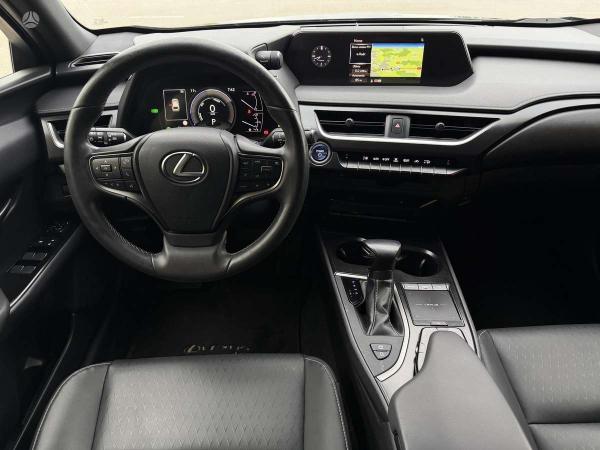 Melns Lexus UX 250h 2022 Viļņa, ar dzinēja tilpumu 1.99 L un nobraukumu 116 tūkst. km par 23999 €, foto 9 vietnē AUTOMOTO.COM.LV