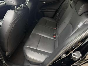 Melns Lexus UX 250h 2022 Viļņa, ar dzinēja tilpumu 1.99 L un nobraukumu 116 tūkst. km par 23999 €, foto 11 vietnē AUTOMOTO.COM.LV