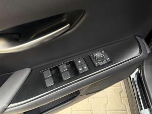 Melns Lexus UX 250h 2022 Viļņa, ar dzinēja tilpumu 1.99 L un nobraukumu 116 tūkst. km par 23999 €, foto 19 vietnē AUTOMOTO.COM.LV