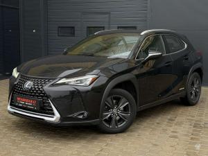 Melns Lexus UX 250h 2022 Viļņa, ar dzinēja tilpumu 1.99 L un nobraukumu 90 tūkst. km par 23999 €, foto  vietnē AUTOMOTO.COM.LV