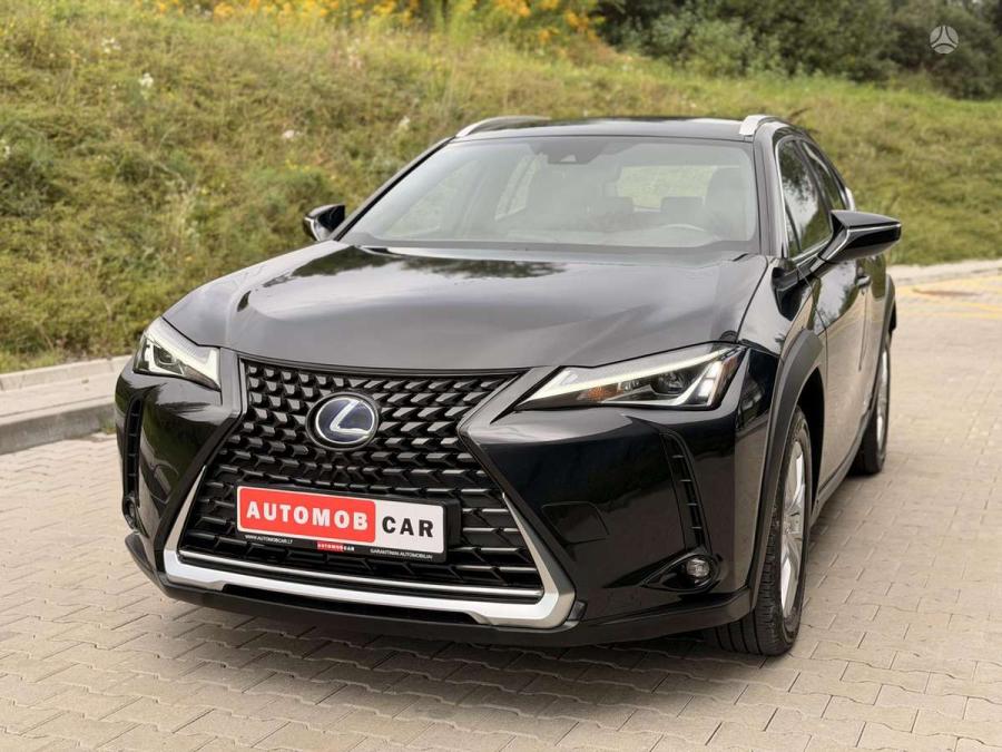 Melns Lexus UX 250h 2022 Viļņa, ar dzinēja tilpumu 1.99 L un nobraukumu 31 tūkst. km par 25350 €, foto 3 vietnē AUTOMOTO.COM.LV