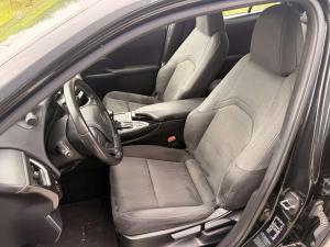 Melns Lexus UX 250h 2022 Viļņa, ar dzinēja tilpumu 1.99 L un nobraukumu 31 tūkst. km par 25350 €, foto 17 vietnē AUTOMOTO.COM.LV
