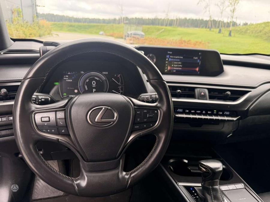 Melns Lexus UX 250h 2022 Viļņa, ar dzinēja tilpumu 1.99 L un nobraukumu 31 tūkst. km par 25350 €, foto 24 vietnē AUTOMOTO.COM.LV