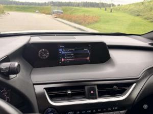 Melns Lexus UX 250h 2022 Viļņa, ar dzinēja tilpumu 1.99 L un nobraukumu 31 tūkst. km par 25350 €, foto 36 vietnē AUTOMOTO.COM.LV