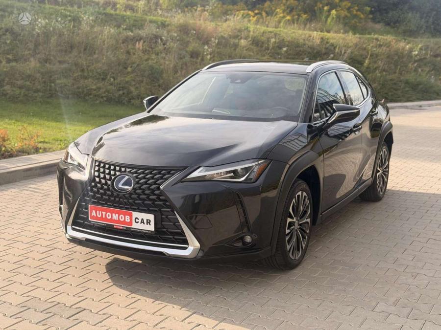 Melns Lexus UX 250h 2022 Viļņa, ar dzinēja tilpumu 1.99 L un nobraukumu 31 tūkst. km par 25950 €, foto 1 vietnē AUTOMOTO.COM.LV