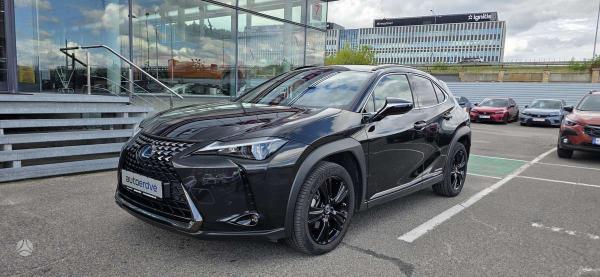 Лексус UX 250h 2022 в Вильнюс на AUTOMOTO.COM.LV Черный Лексус UX 250h 2022 в Вильнюс, объемом двигателя 1.99 л и пробегом 93 тыс. км за 26650 €, фото 3 на AUTOMOTO.COM.LV