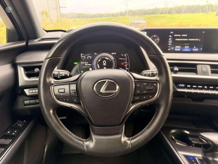 Черный Лексус UX 250h 2022 в Вильнюс, объемом двигателя 0.00 л и пробегом 251 тыс. км за 18950 €, фото 33 на AUTOMOTO.COM.LV