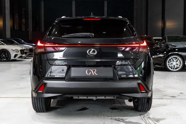 Melns Lexus UX 250h 2023 Rīga, ar dzinēja tilpumu 1.99 L un nobraukumu 35 tūkst. km par 34500 €, foto 5 vietnē AUTOMOTO.COM.LV