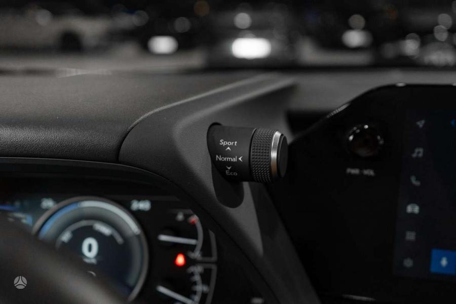 Черный Лексус UX 250h 2023 в Рига, объемом двигателя 1.99 л и пробегом 35 тыс. км за 34500 €, фото 23 на AUTOMOTO.COM.LV