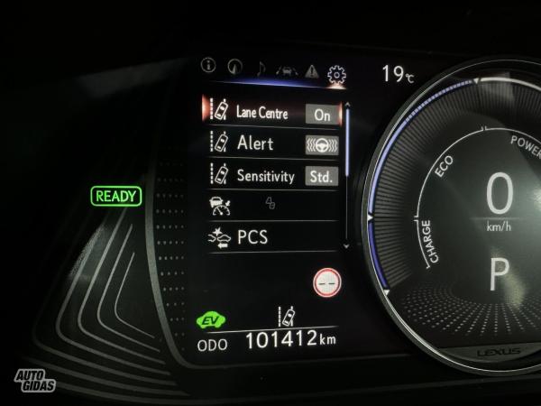 Black Lexus UX 250h 2023 in Avizieniai, with an engine capacity of 2.00 L and mileage of 101 thousand km for 24950 €, photo 9 on AUTOMOTO.COM.LV