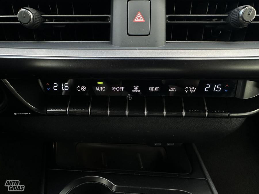 Black Lexus UX 250h 2023 in Avizieniai, with an engine capacity of 2.00 L and mileage of 101 thousand km for 24950 €, photo 20 on AUTOMOTO.COM.LV