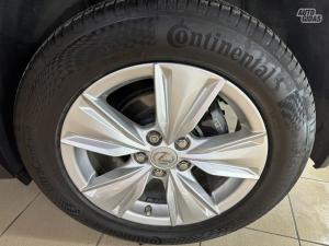 Black Lexus UX 250h 2023 in Avizieniai, with an engine capacity of 2.00 L and mileage of 101 thousand km for 24950 €, photo 25 on AUTOMOTO.COM.LV