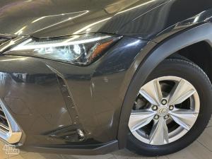 Black Lexus UX 250h 2023 in Avizieniai, with an engine capacity of 2.00 L and mileage of 101 thousand km for 24950 €, photo 26 on AUTOMOTO.COM.LV