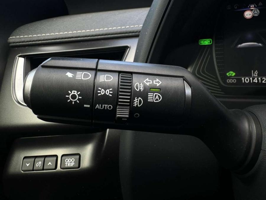 Melns Lexus UX 250h 2023 Viļņa, ar dzinēja tilpumu 2.00 L un nobraukumu 101 tūkst. km par 24950 €, foto 13 vietnē AUTOMOTO.COM.LV