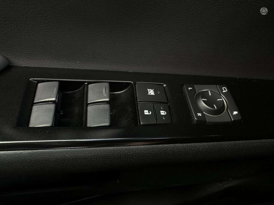 Melns Lexus UX 250h 2023 Viļņa, ar dzinēja tilpumu 2.00 L un nobraukumu 101 tūkst. km par 24950 €, foto 22 vietnē AUTOMOTO.COM.LV