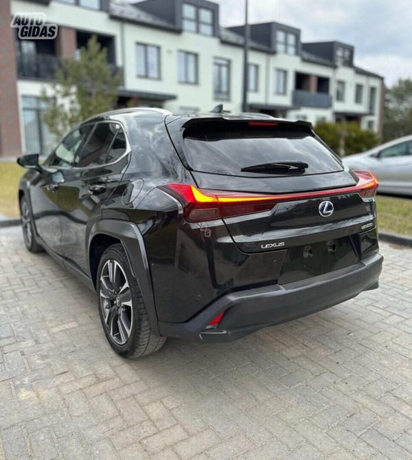 Melns Lexus UX 250h 2019 Šauļi, ar dzinēja tilpumu 2.00 L un nobraukumu 118 tūkst. km par 19350 €, foto 7 vietnē AUTOMOTO.COM.LV