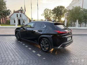 Черный Лексус UX 250h 2020 в Купишкис, объемом двигателя 1.99 л и пробегом 166 тыс. км за 21500 €, фото 12 на AUTOMOTO.COM.LV