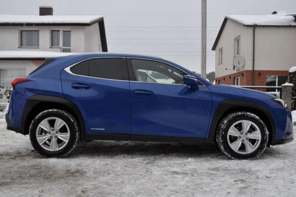 Zils Lexus UX 250h 2021 Viļņa, ar dzinēja tilpumu 2.50 L un nobraukumu 151 tūkst. km par 18800 €, foto 4 vietnē AUTOMOTO.COM.LV