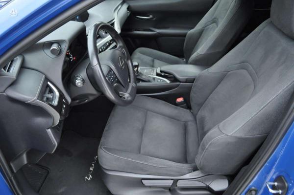Blue Lexus UX 250h 2021 in Vilnius, with an engine capacity of 2.50 L and mileage of 151 thousand km for 18800 €, photo 11 on AUTOMOTO.COM.LV
