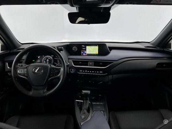 Синий Лексус UX 250h 2021 в Вильнюс, объемом двигателя 1.99 л и пробегом 124 тыс. км за 24900 €, фото 8 на AUTOMOTO.COM.LV
