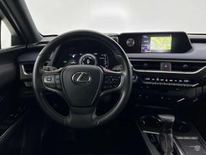 Blue Lexus UX 250h 2021 in Vilnius, with an engine capacity of 1.99 L and mileage of 124 thousand km for 24900 €, photo 10 on AUTOMOTO.COM.LV
